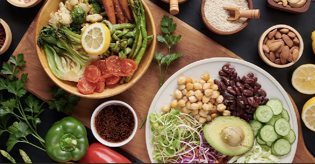 The Plant-based Powerhouse: % simple tips and recipes to boost your ...