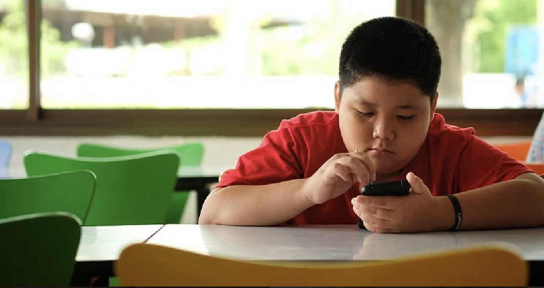 Screen Time and Childhood Obesity: Finding a Healthy Balance Nmami Life